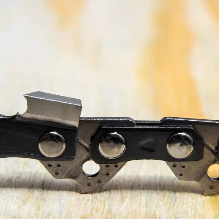 This Is How Tight Your Chainsaw Chain Should Be – Crankfix.com